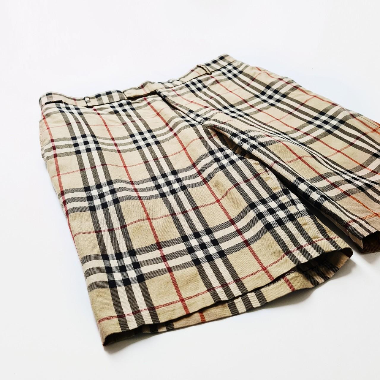 vintage classic novacheck Burberry shorts. two front... | Depop