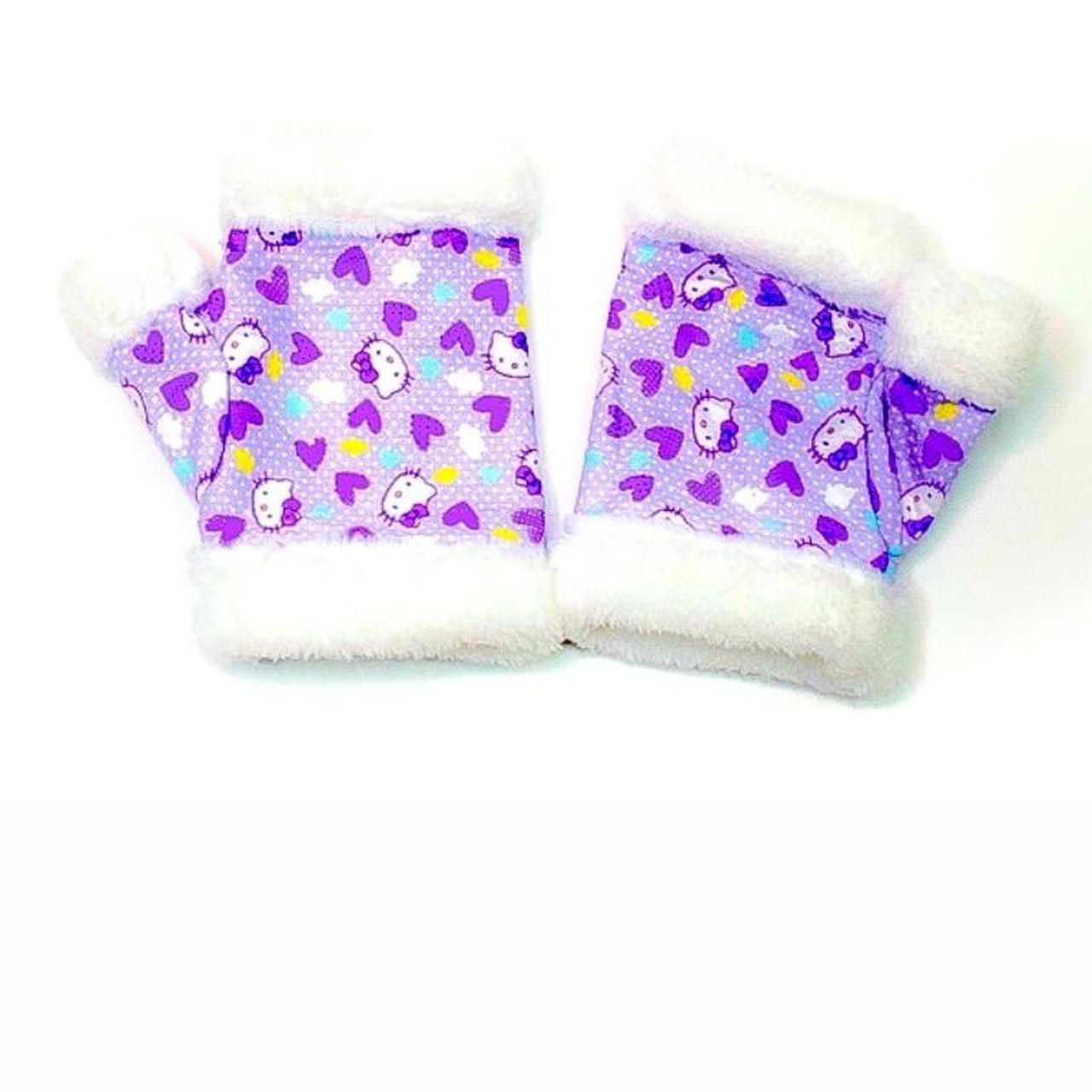 FINGERLESS HELLO KITTY GLOVES !! -3’6 inch gloves... - Depop