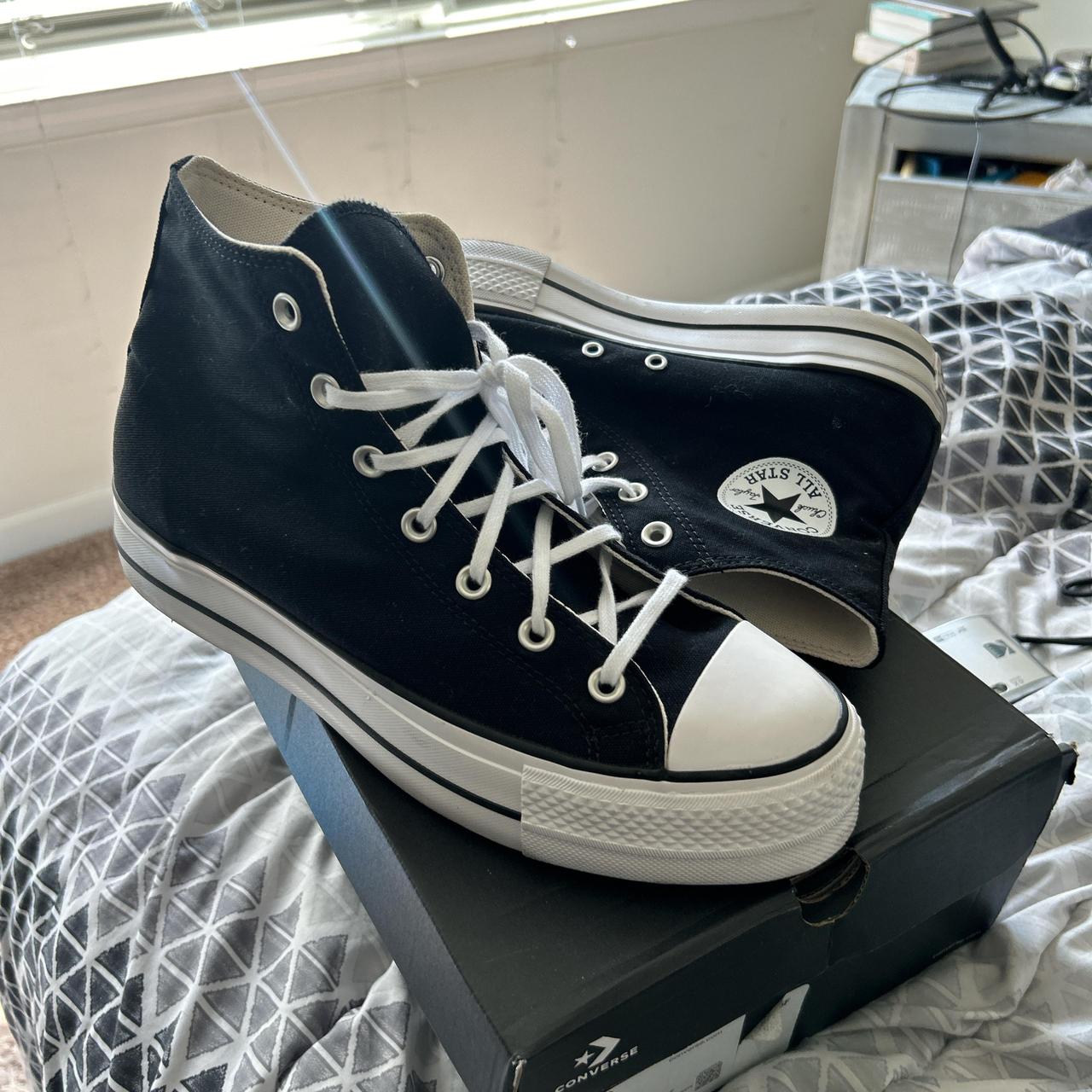 converse platform shoes ! very new only worn once... - Depop