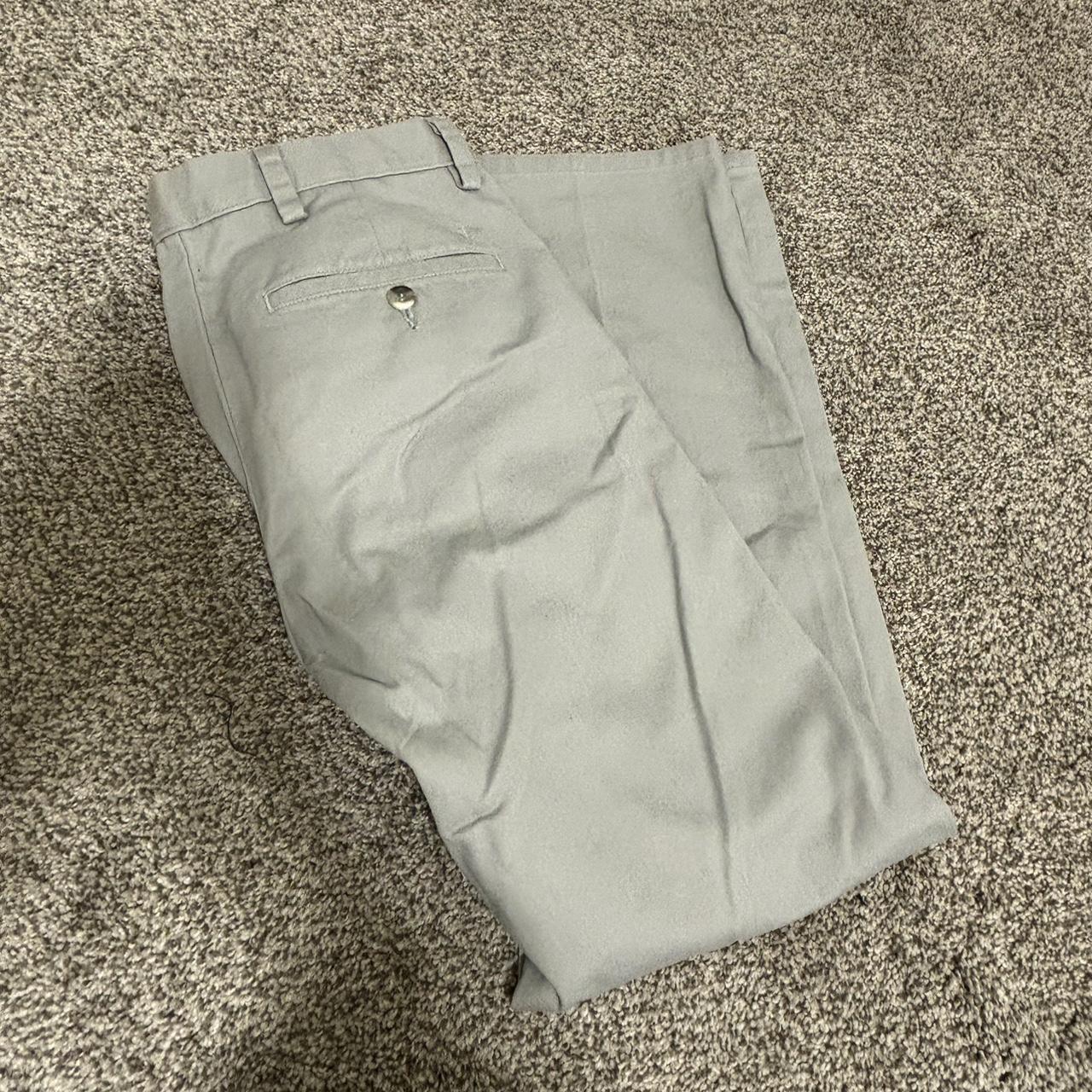 Grey dockers 28x30 - Depop