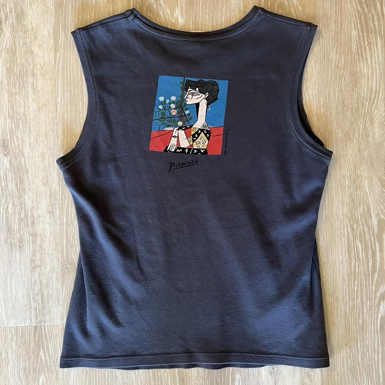 the coolest vintage Picasso tank! says size M but... - Depop