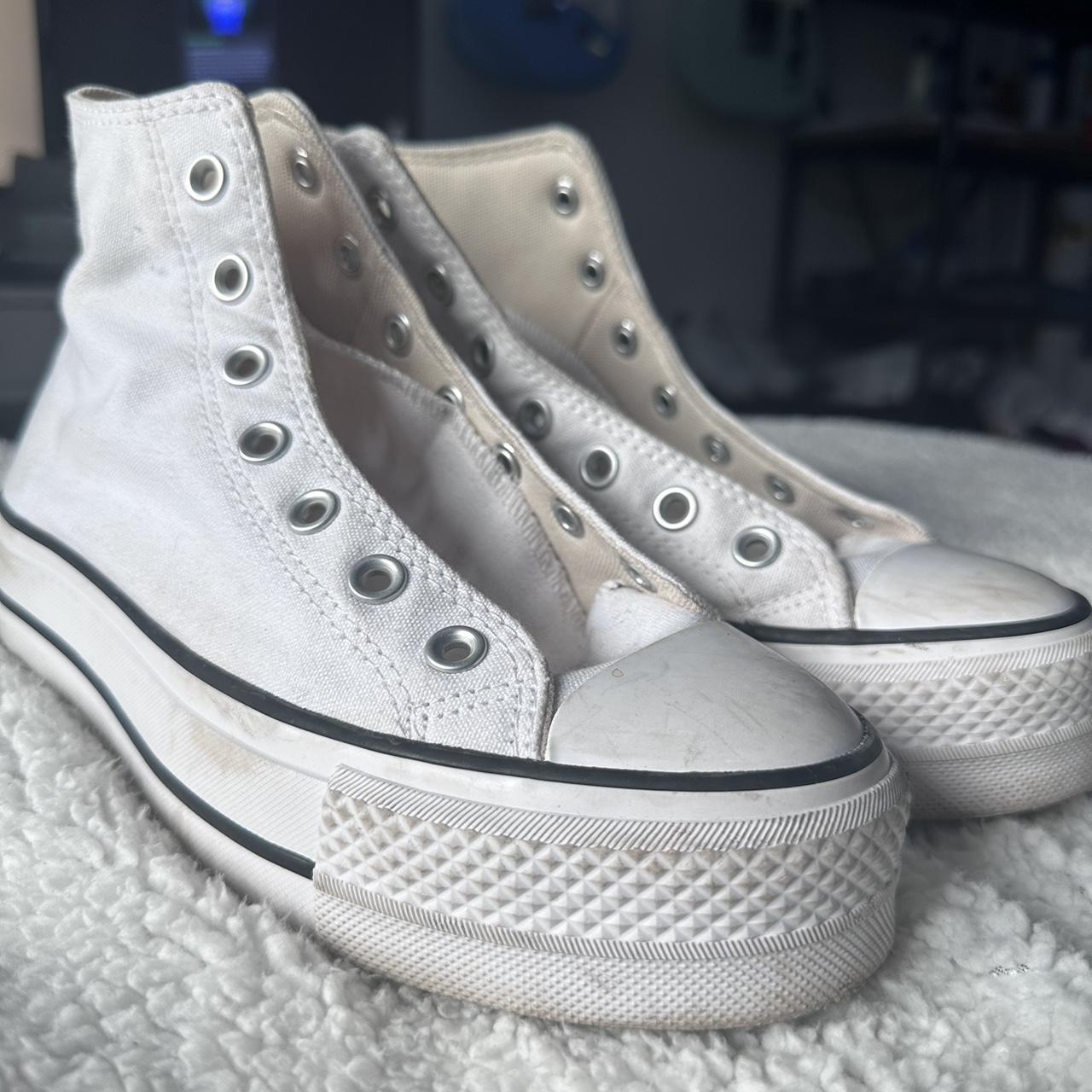 Converse Women's Black and White Trainers | Depop