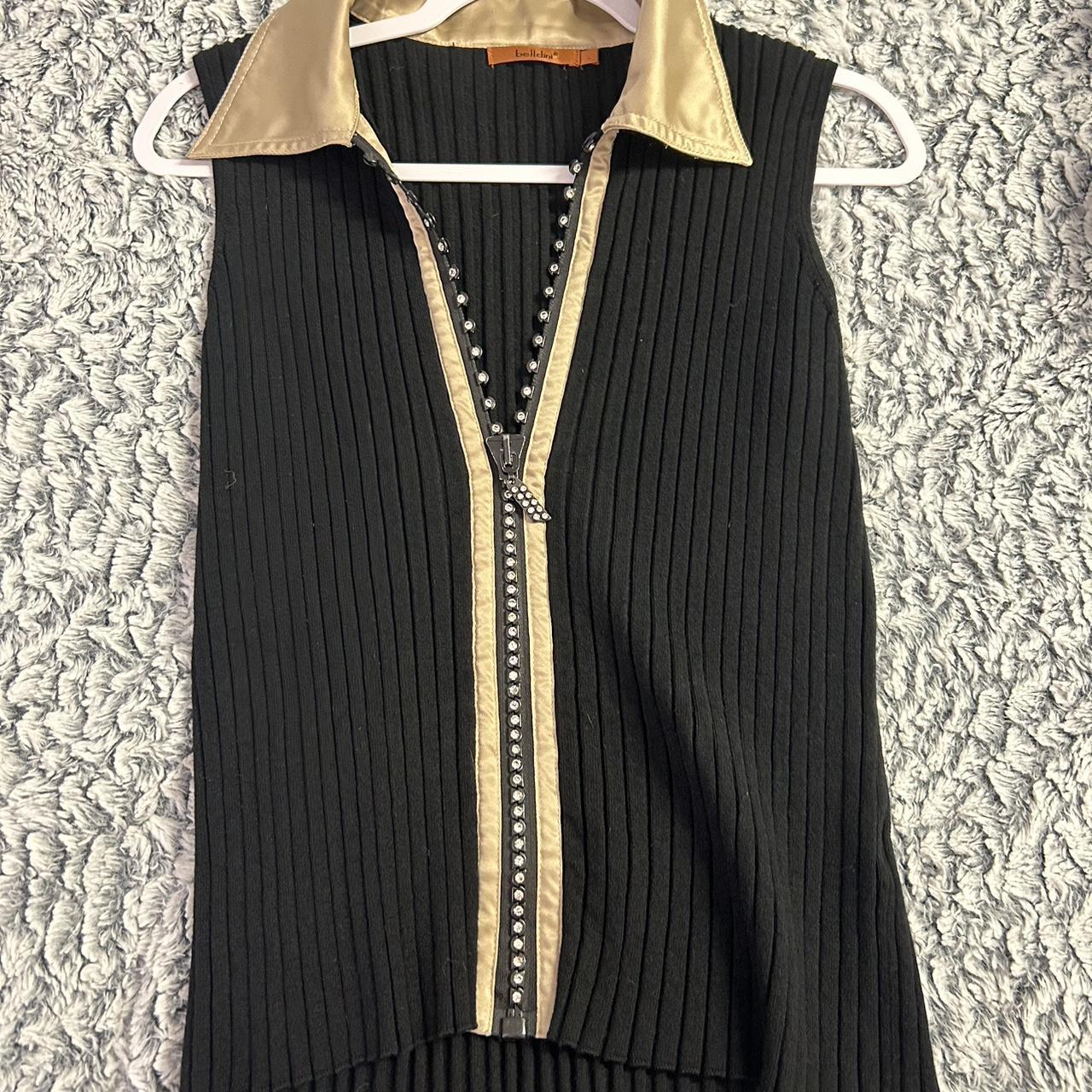 2000’s zip up tank w gold collar size L - Depop