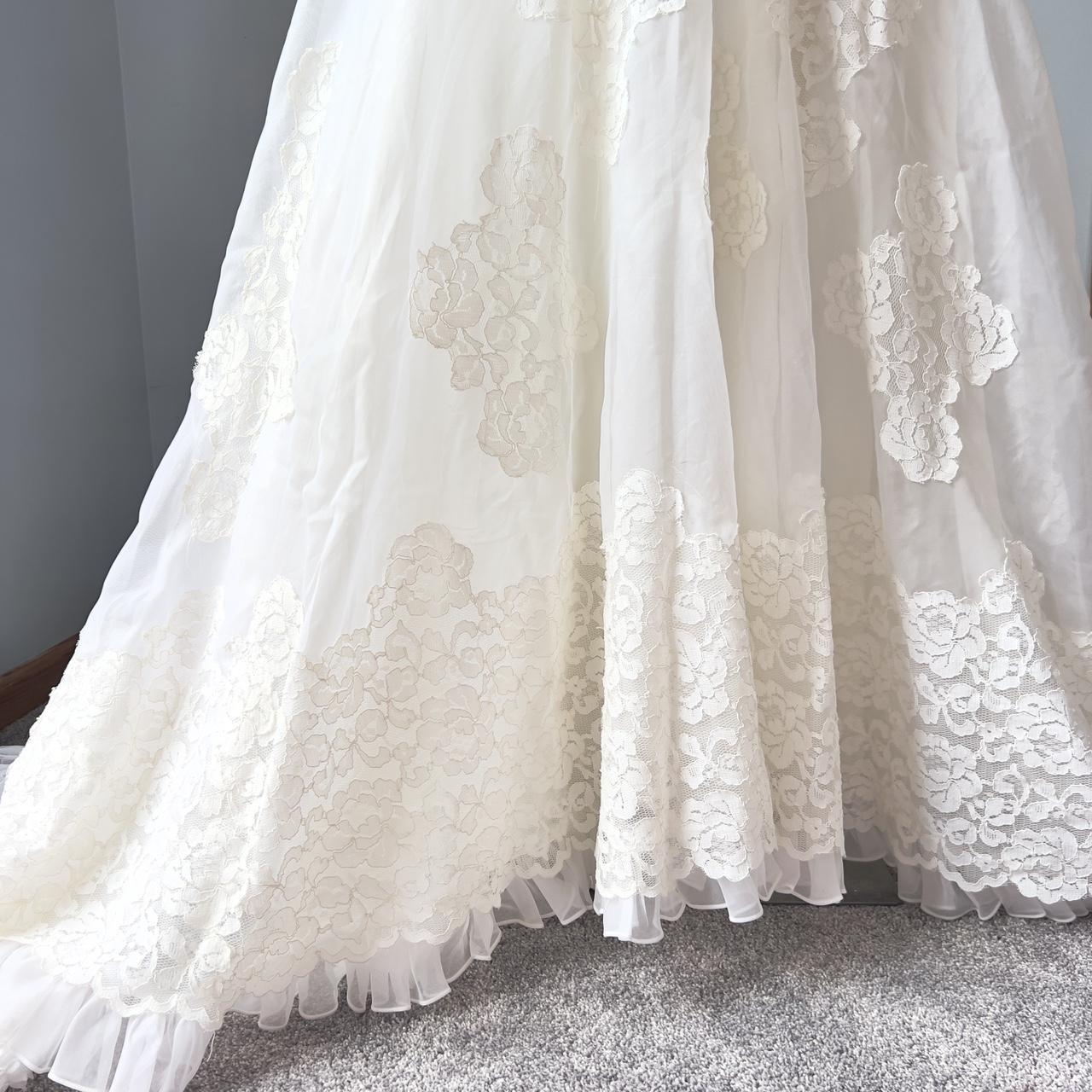 Size 2/4 Alfred Angelo Original Vintage 70s Long... - Depop