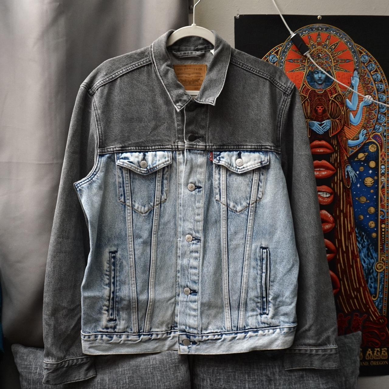 Levi s dual tone denim jacket Size large Great. Depop