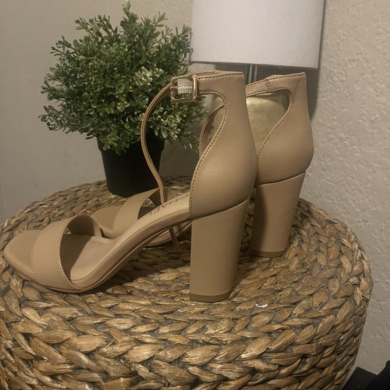 Nude heels!! Message me with any questions! - Depop
