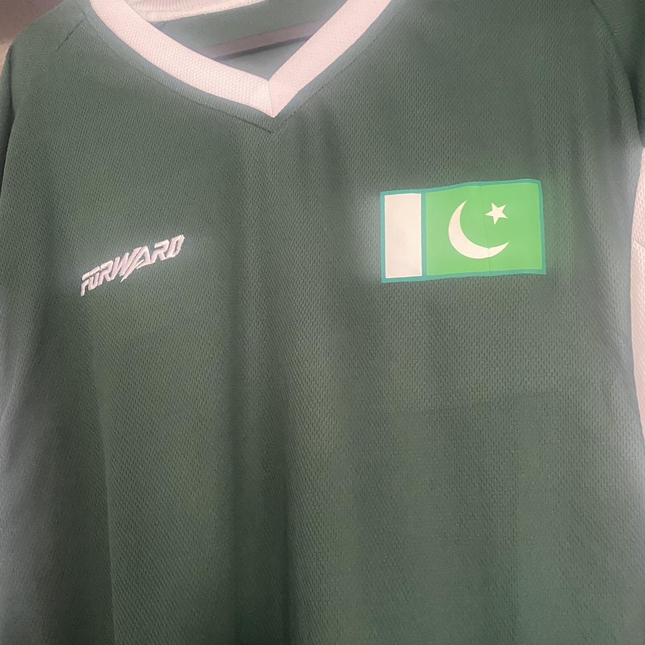 2014 Pakistan football shirt 🇵🇰 Size: Medium mens... - Depop