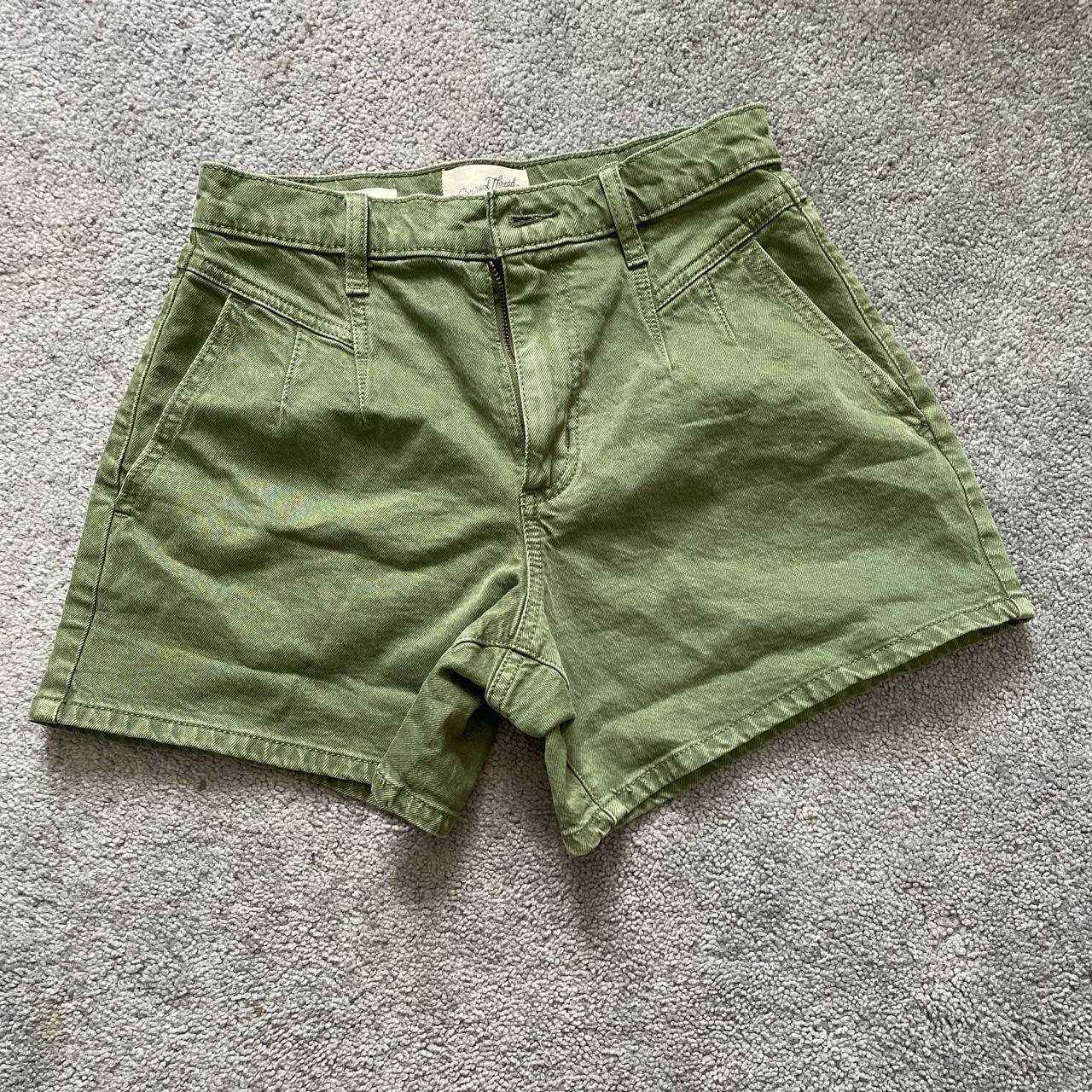 Universal Thread Women's Green Shorts | Depop
