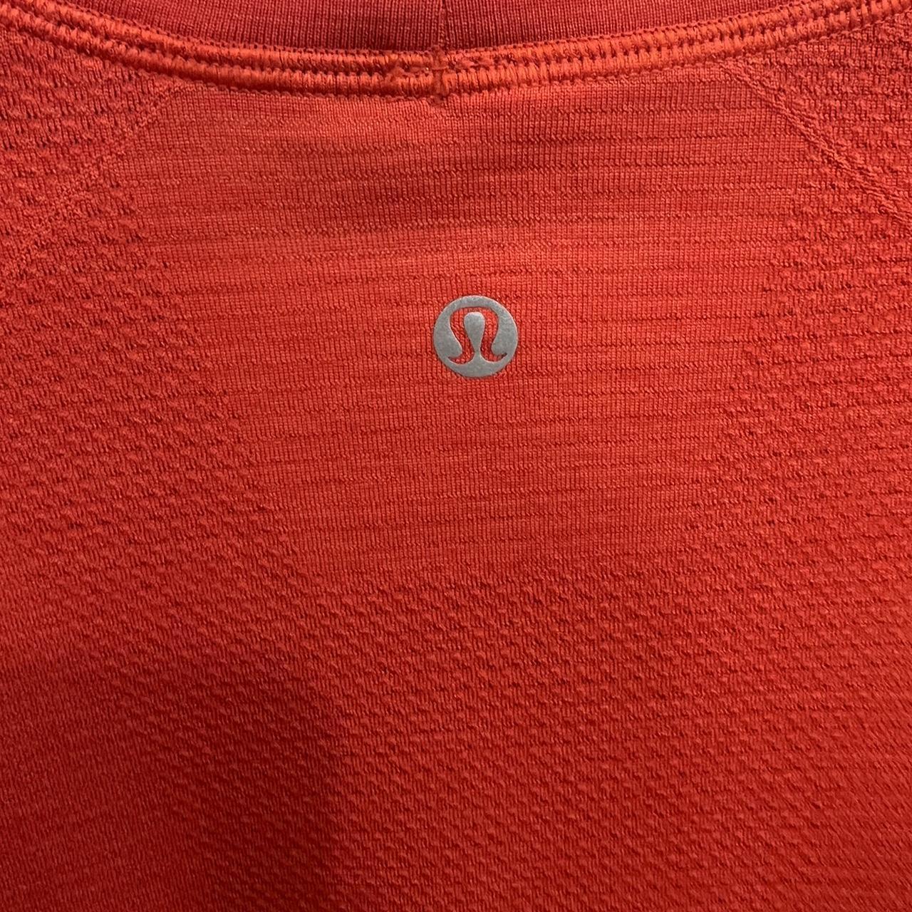 Lululemon men’s long sleeve size large - Depop