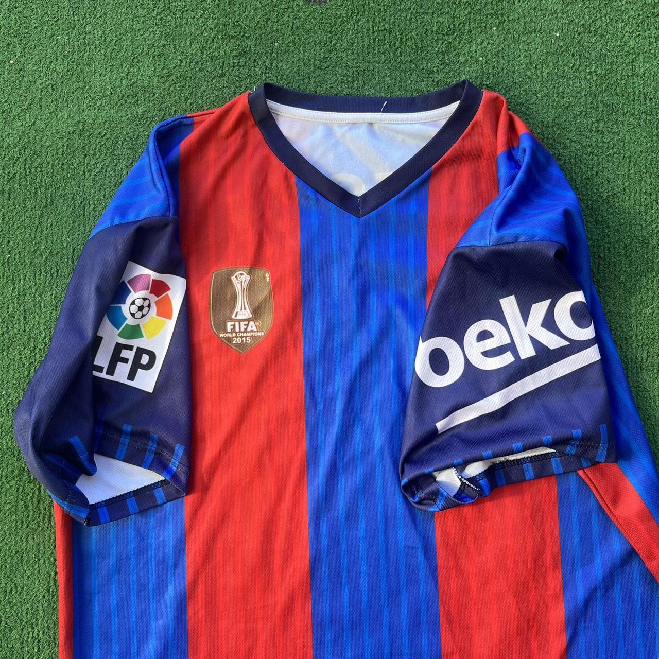 Y2k Lionel Messi FC Barcelona soccer jersey size... - Depop