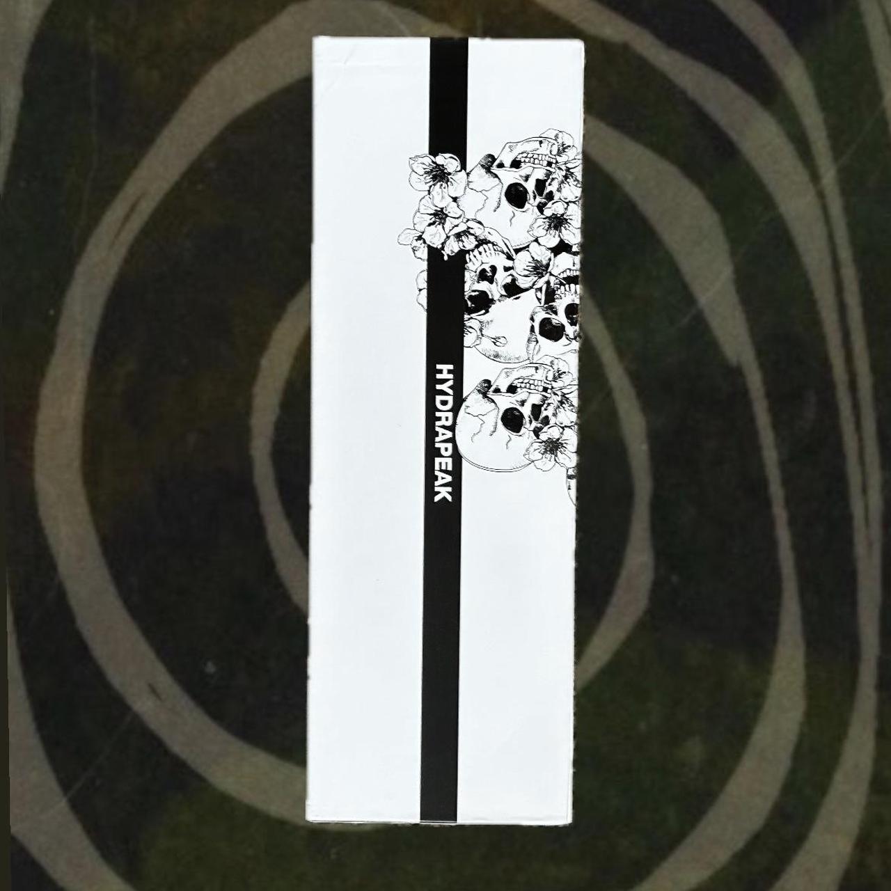 32OZ EMO GRUNGE WATER BOTTLE HYDROPEAK SKULL BLACK... - Depop