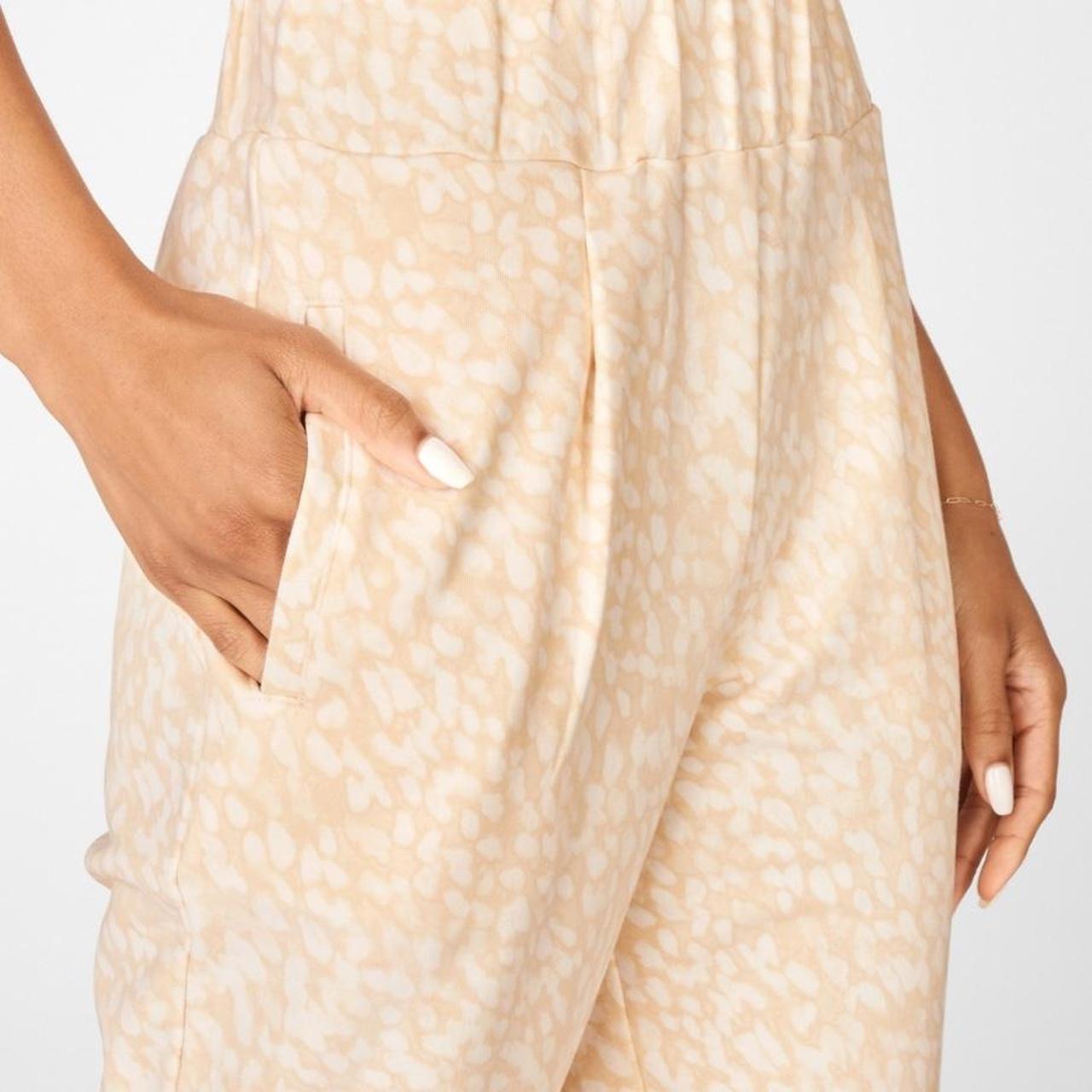 fabletics sweatpants brand new with tag size... - Depop