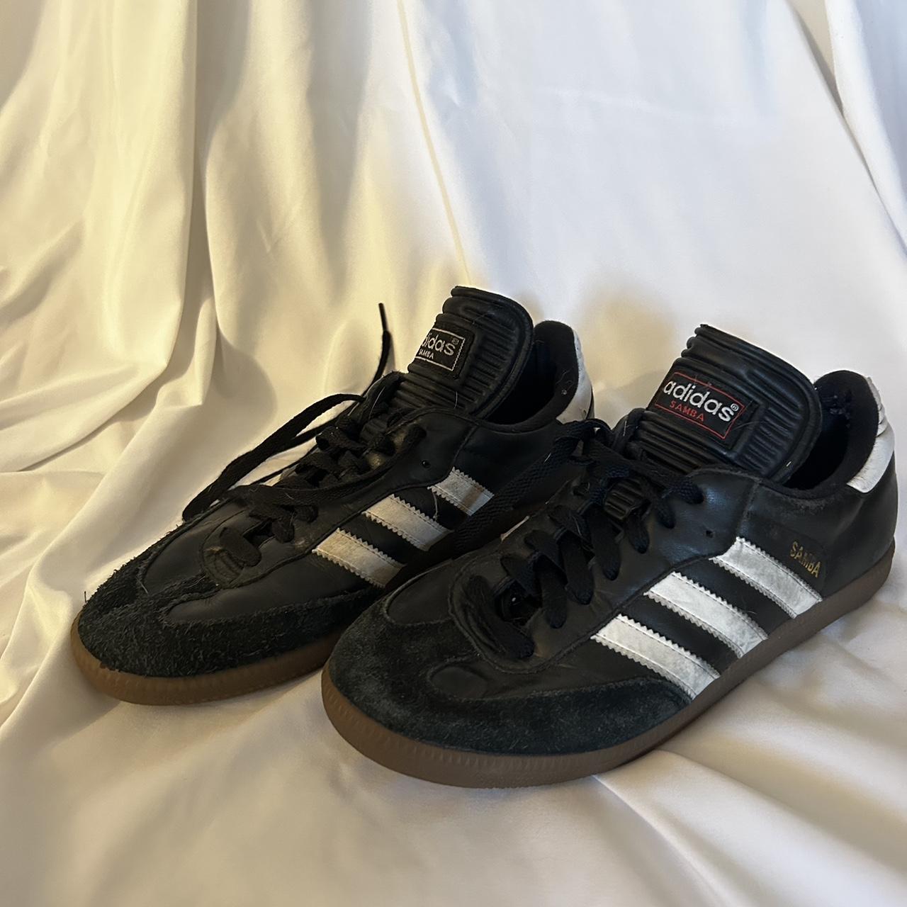 Vintage sambas (men’s sizing listed) - Depop