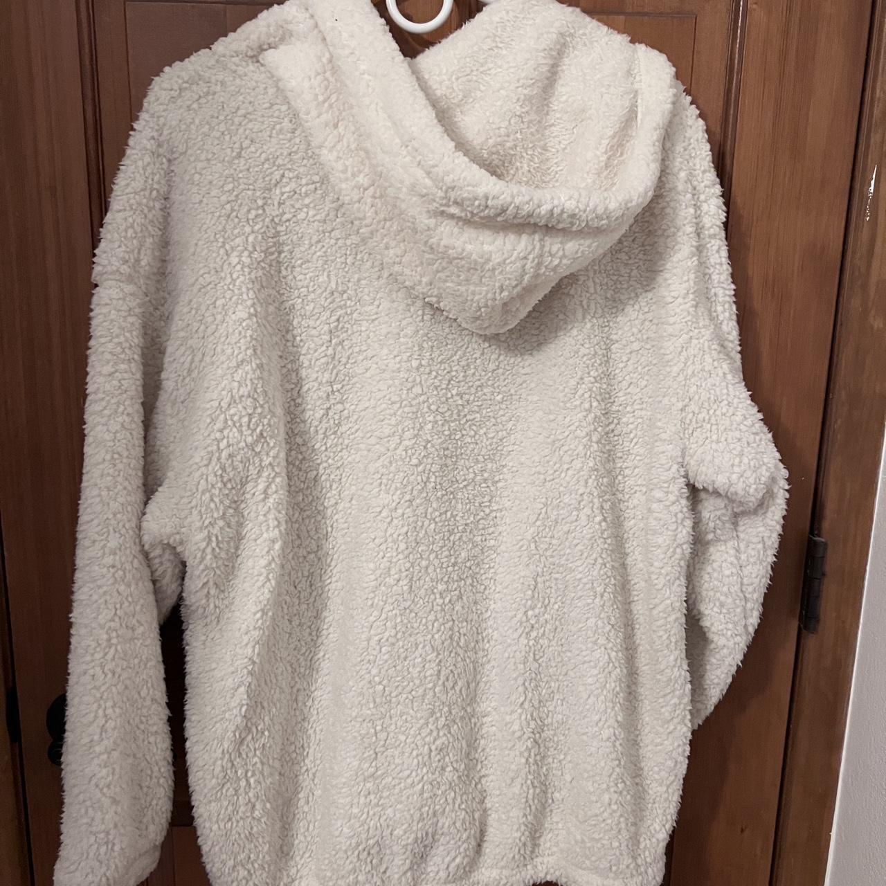 American Eagle white sherpa jacket size medium Cut... - Depop