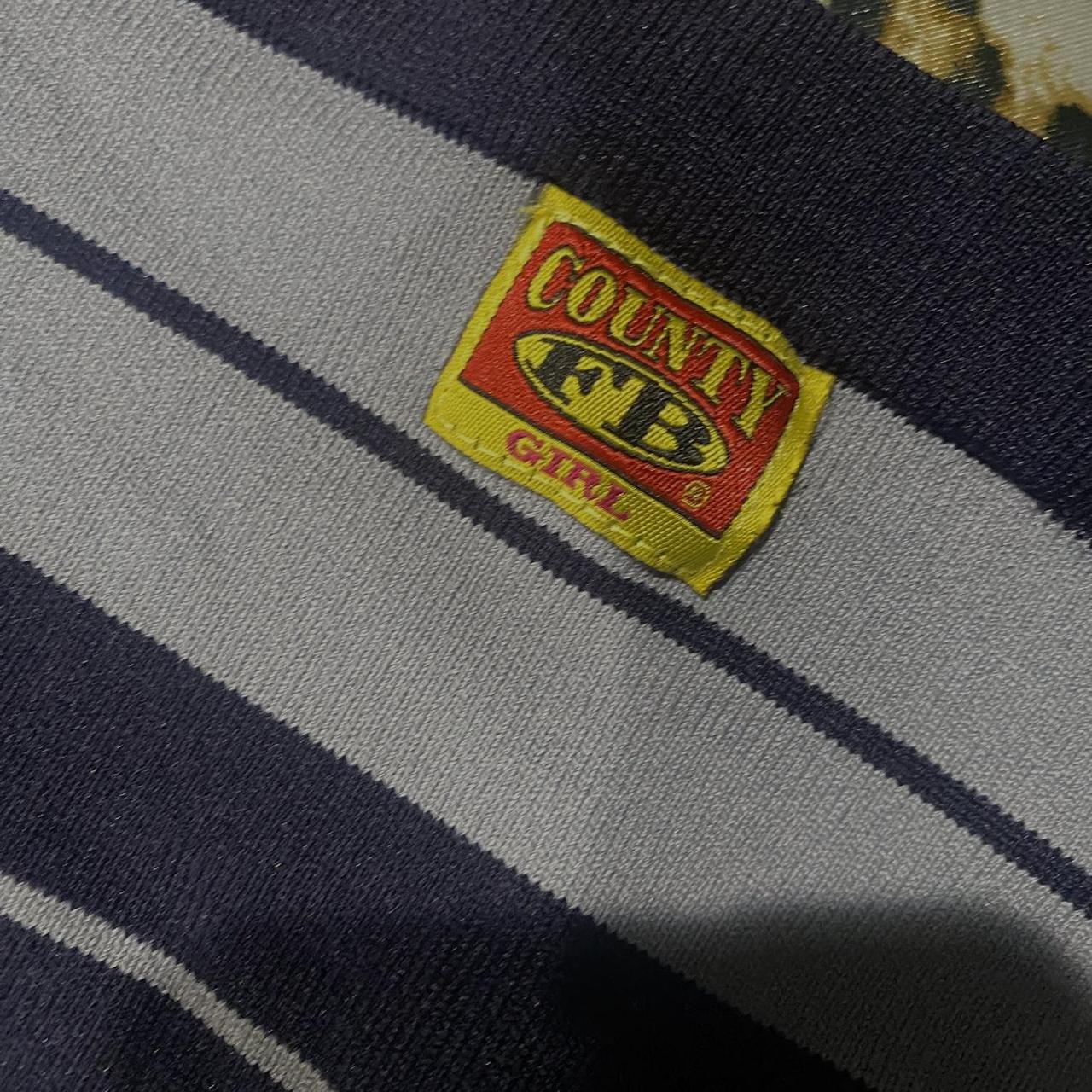 FB County crop top Size S Is damaged so lmk on... - Depop