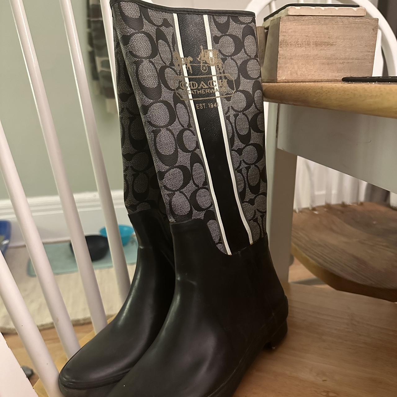 Coach Rain Boots Women’s Sz 9 Flaw on the back... - Depop