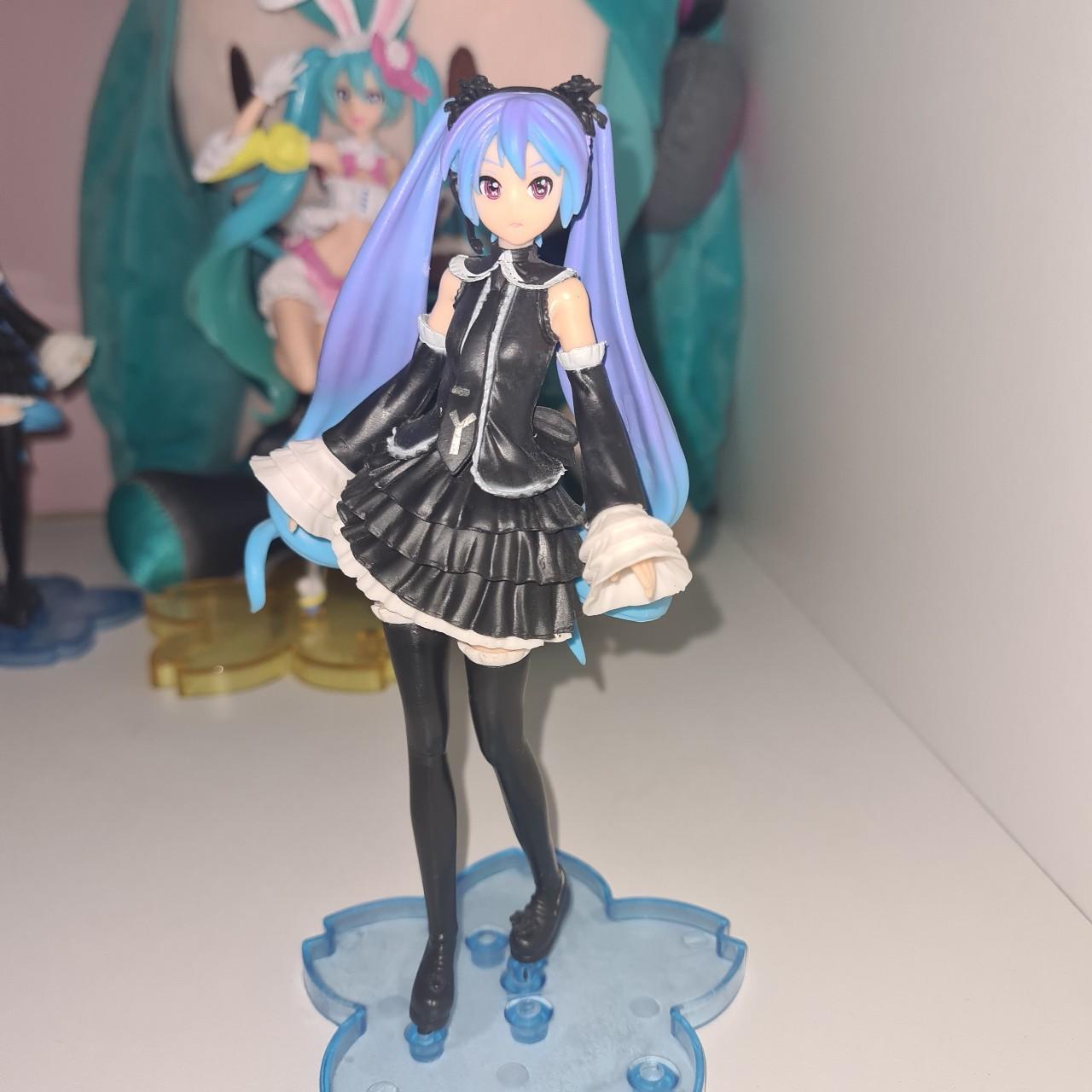 Hatsune Miku / Infinity Miku figure - Depop