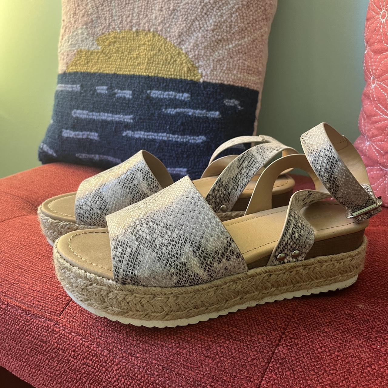 Soda snake skin pattern wedges Size: 9 Work... - Depop