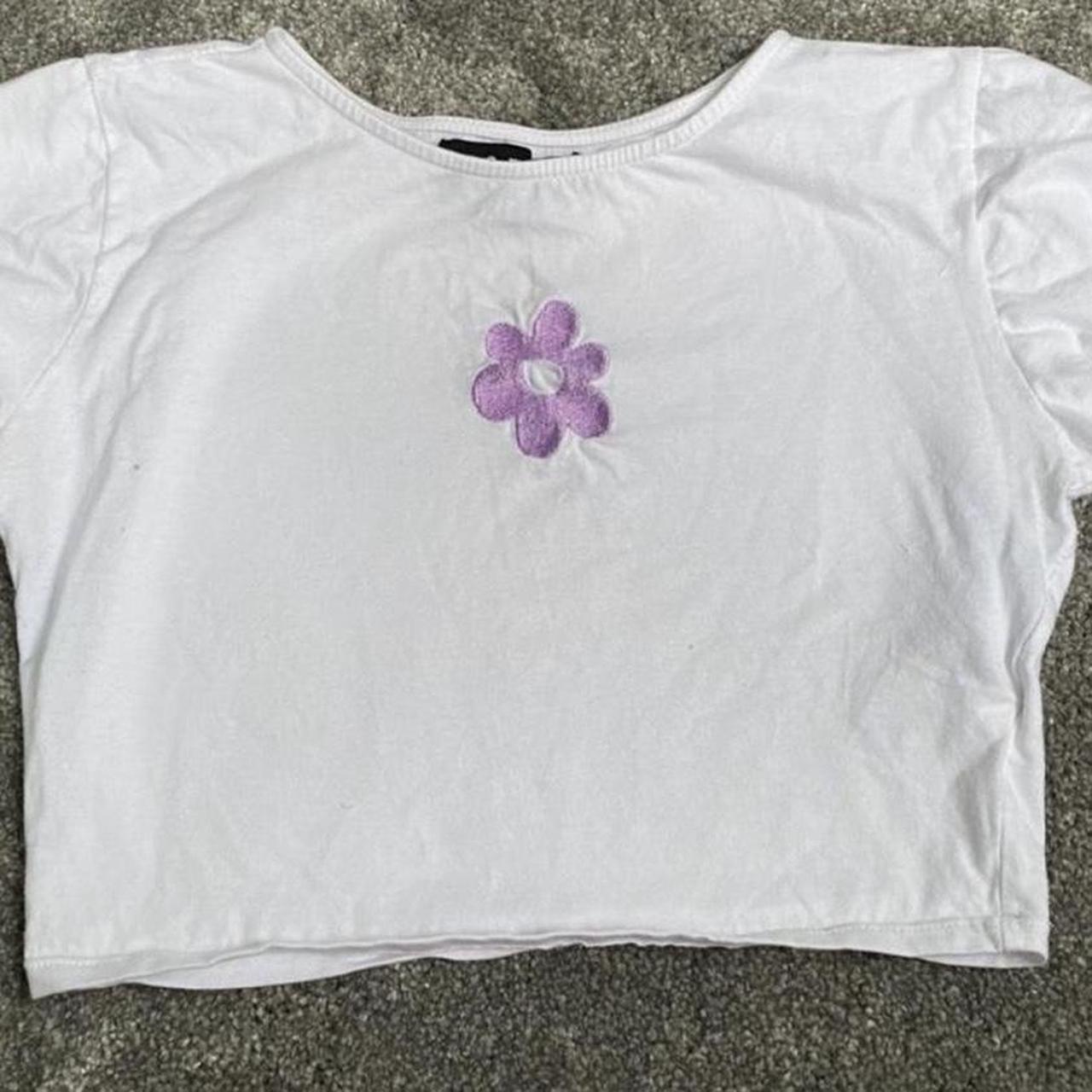Motel rocks white crop top with lilac flower • •... - Depop