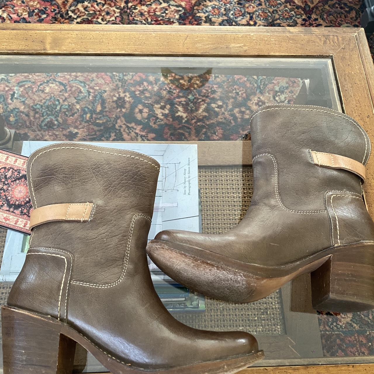 Frye Carmen shortie women’s boots. Size 6.5.... - Depop