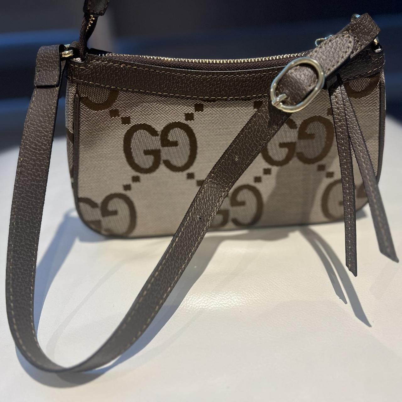 Very nice bag - Depop