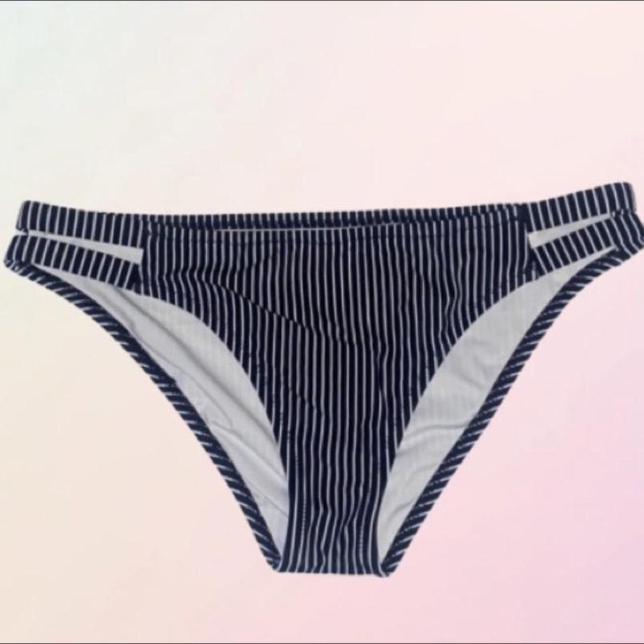 Target Women's Black and White Bikini-and-tankini-bottoms | Depop