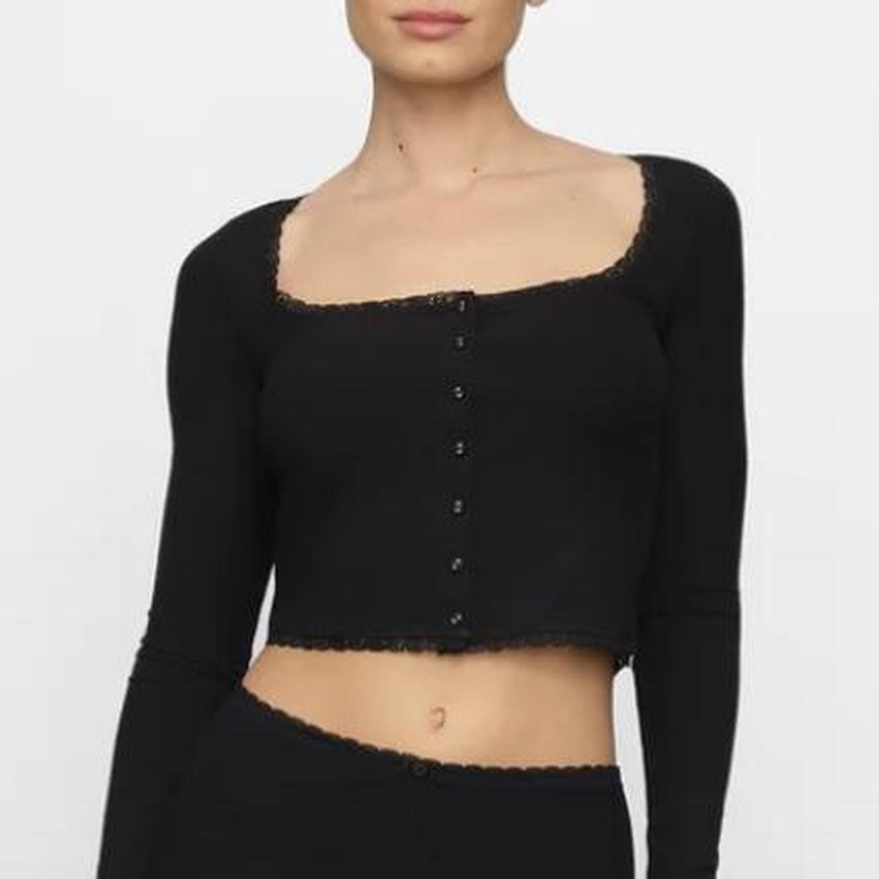 Skims Women's Black Crop-top | Depop