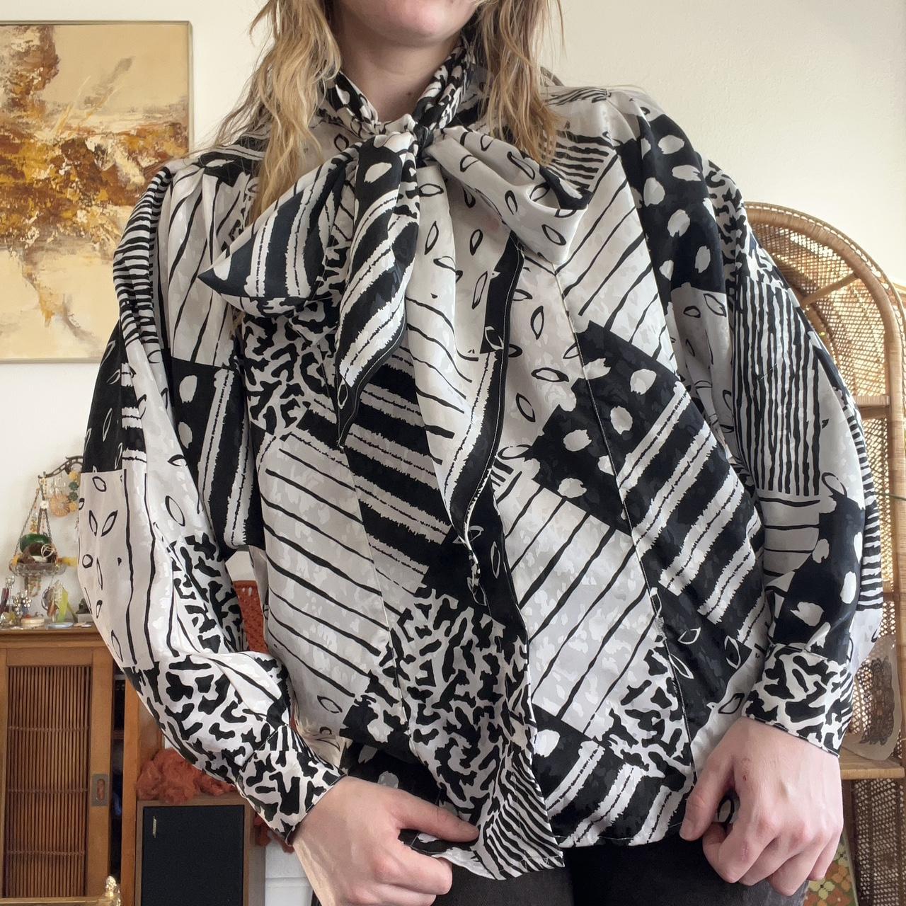 🦓 Black & White Patterned Blouse 🦓 Silky embossed... - Depop