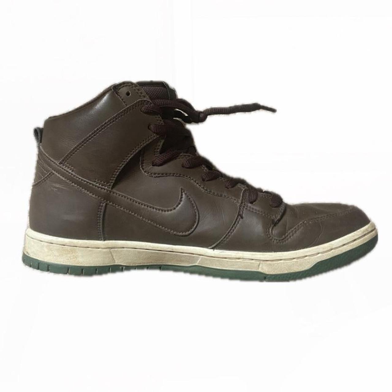 ‘Nike’ Brown dunks highs. 7/10 condition Size 11 - Depop