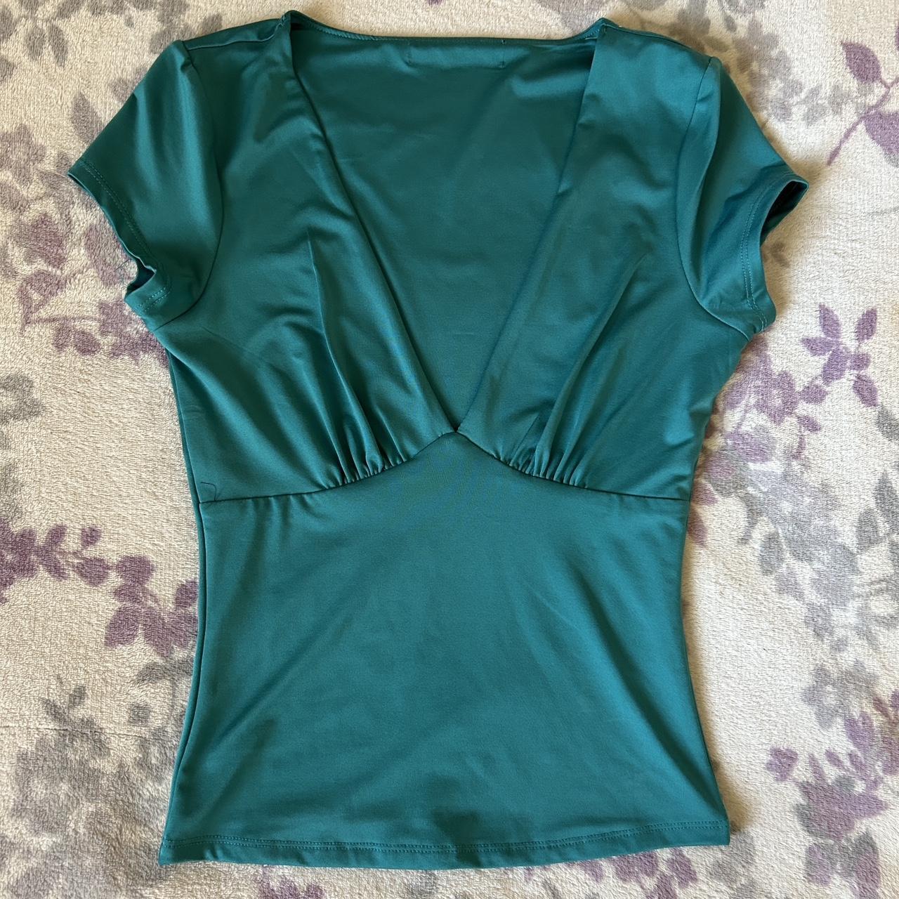 y2k Teal green top with a V neckline with a... - Depop