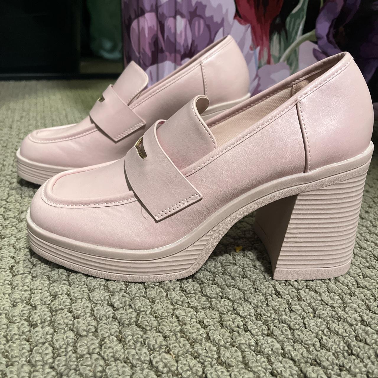 Pink shoes - Depop