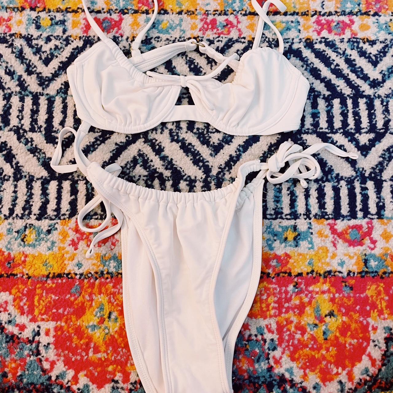 Xhilaration Women's White Bikinis-and-tankini-sets | Depop