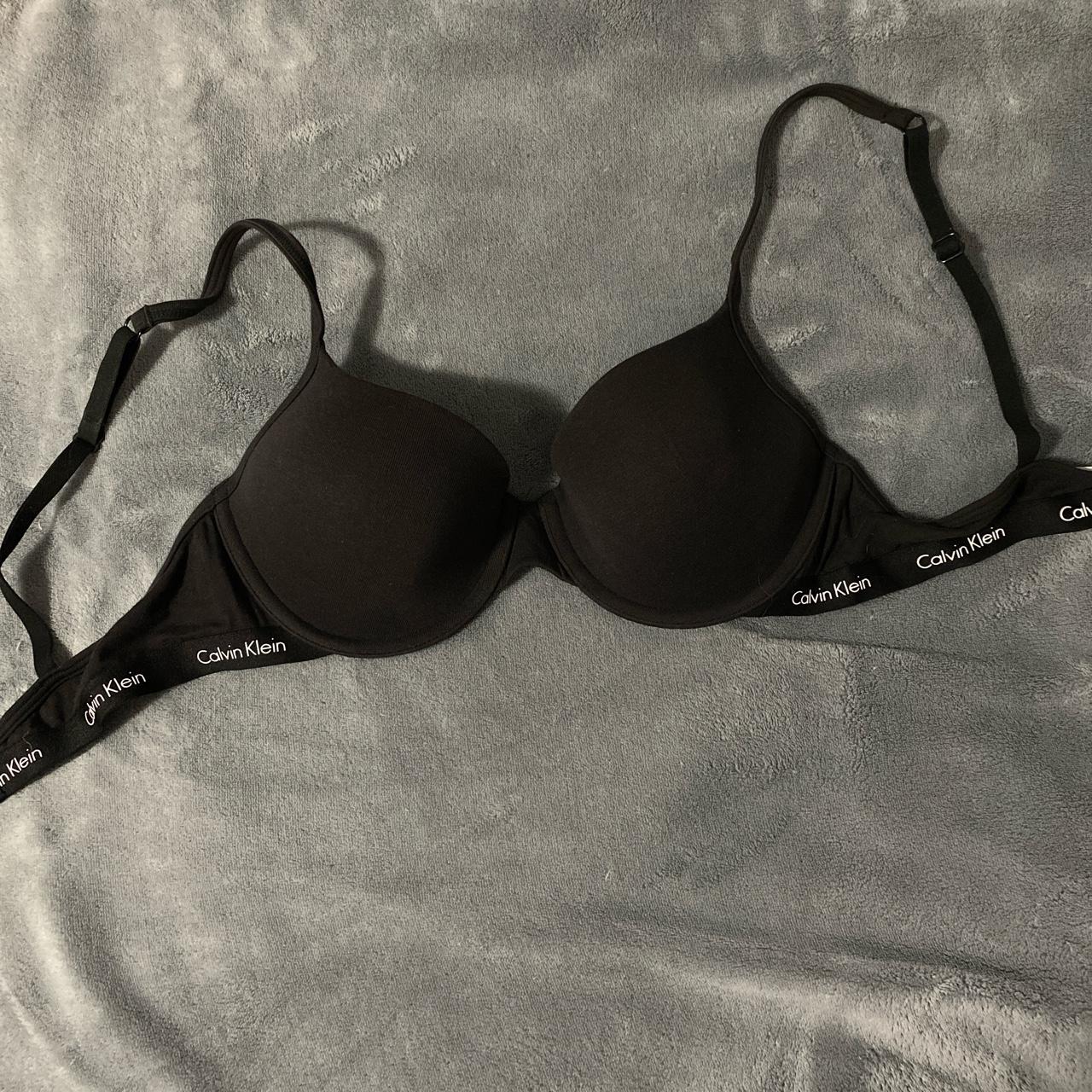 Calvin Klein Women's Bra | Depop