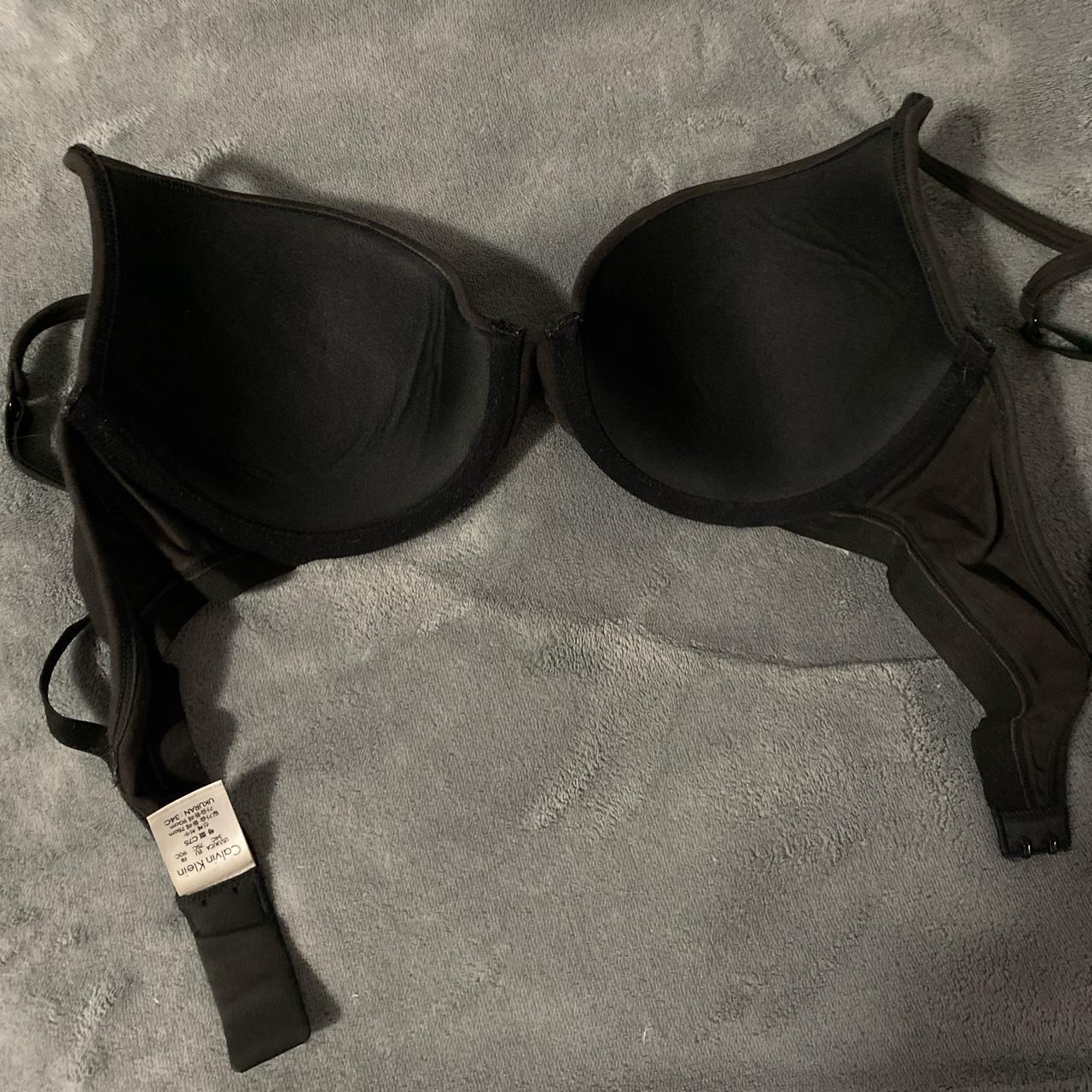Calvin Klein Women's Bra | Depop
