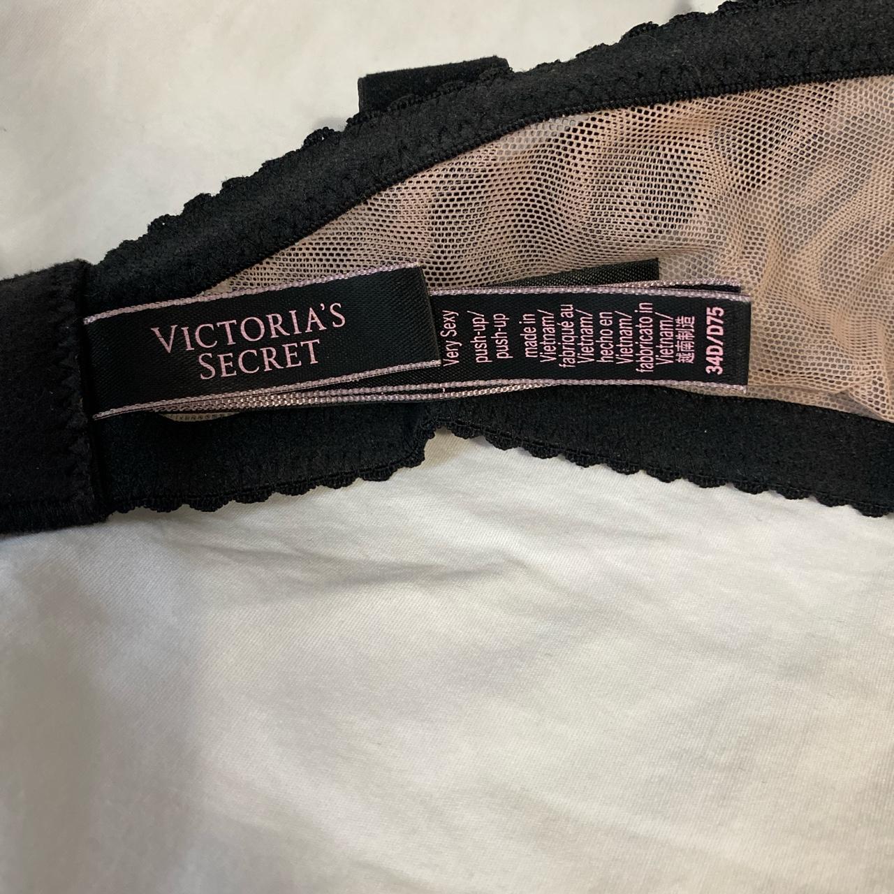 Victoria's Secret Women's Bra | Depop