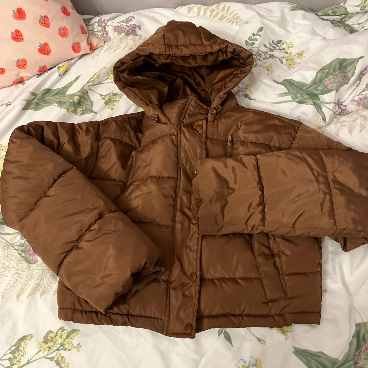 •Brown puffer jacket 🤎🤎 •Worn a couple of times •In... - Depop