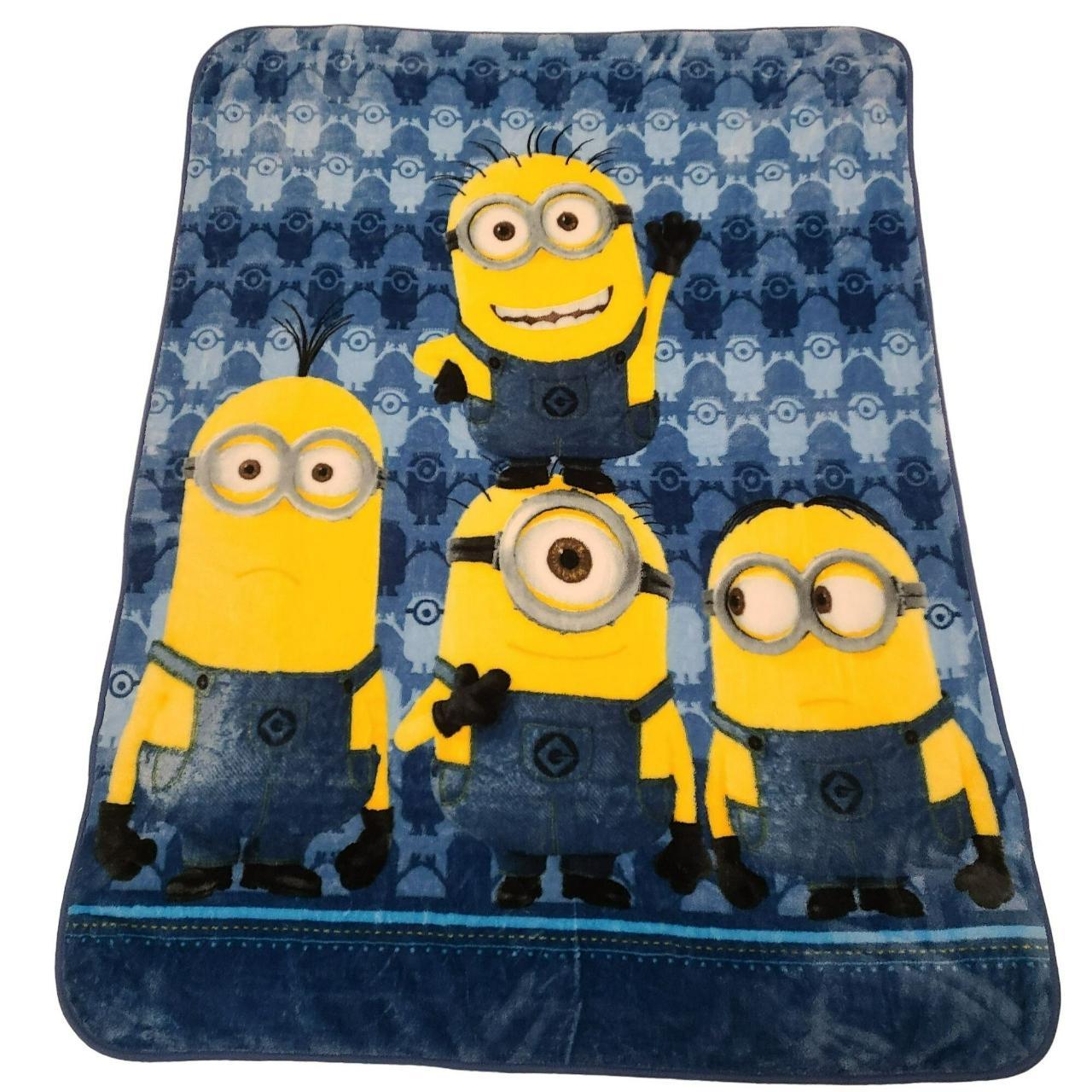 Despicable Me Minions Cheer Throw Blanket Soft Plush... - Depop