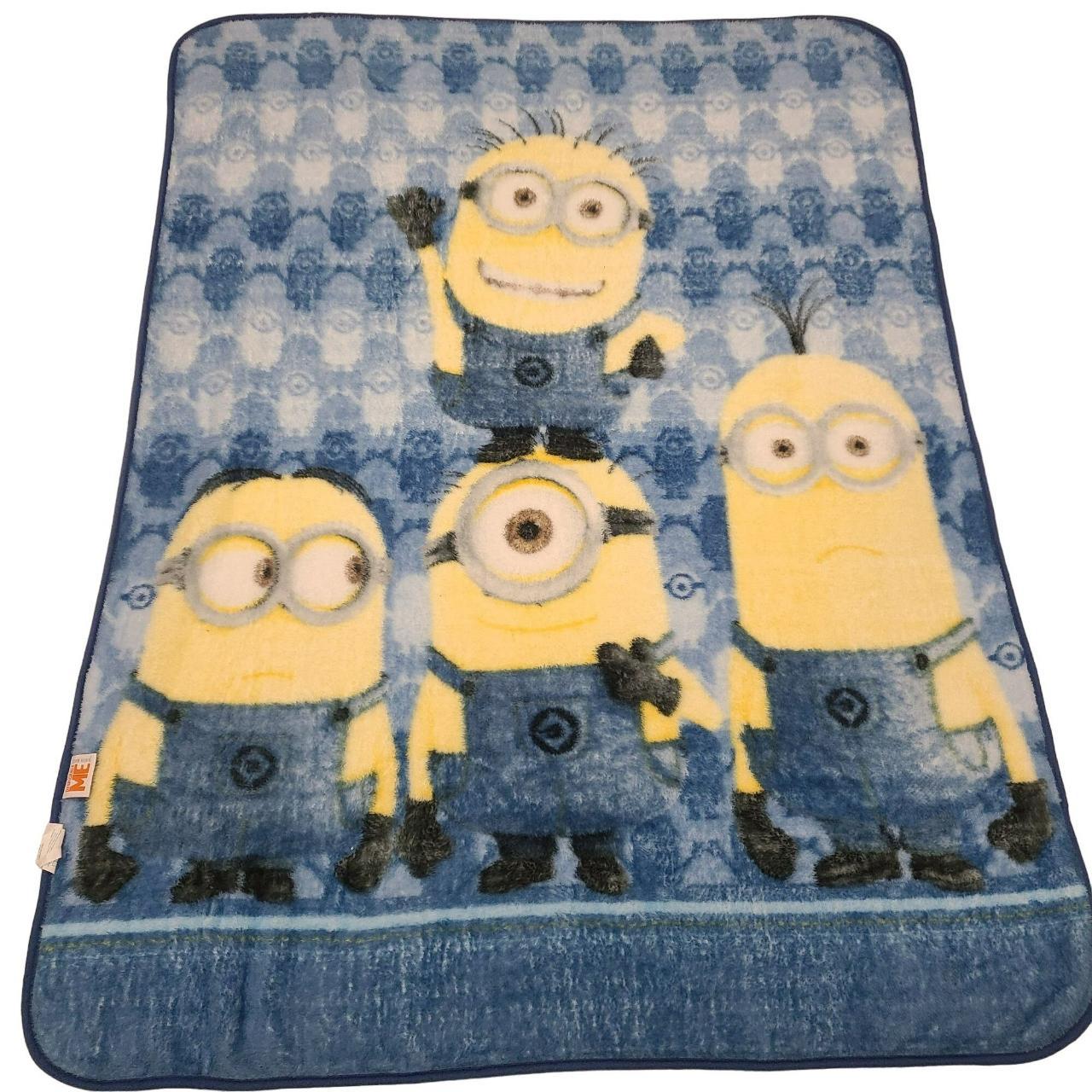 Despicable Me Minions Cheer Throw Blanket Soft Plush... - Depop