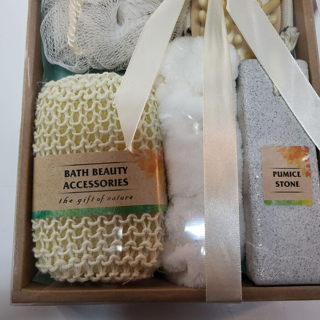 Essential Design Bath & Body Spa Kit 6 Pieces pumice... - Depop
