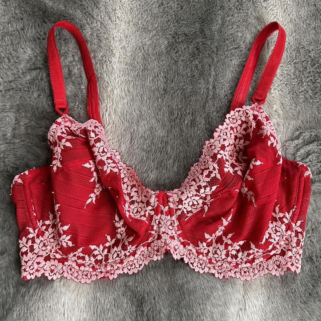 Red underwire lace bra, size 38dd - Depop