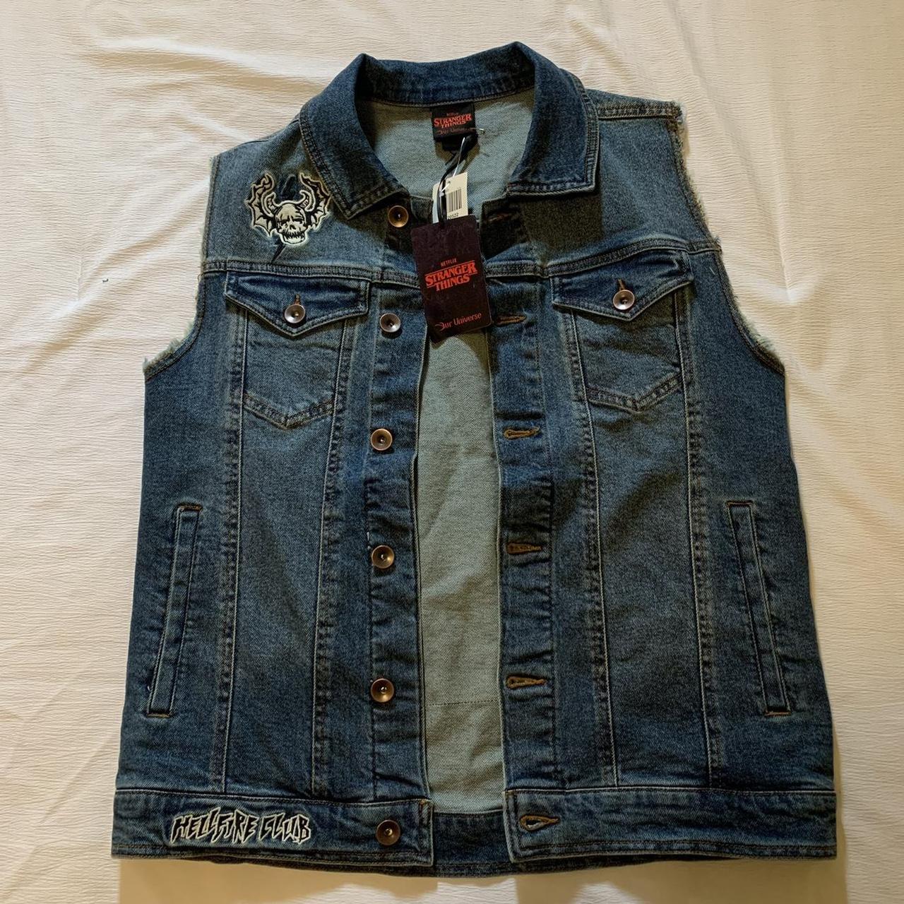 Hot Topic Men's Gilet | Depop