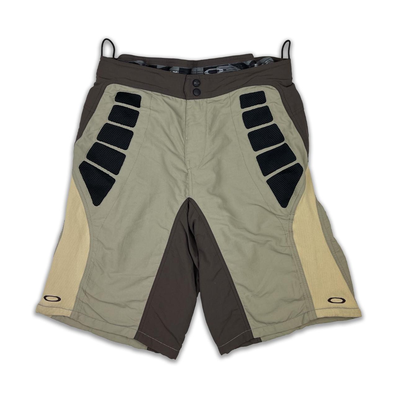 Oakley Technical Shorts Size Men's L Waist 33" - Depop