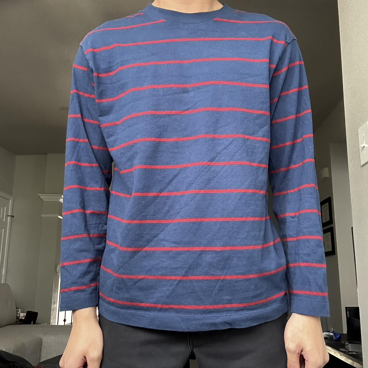UNIQLO Men's Blue and Red T-shirt | Depop