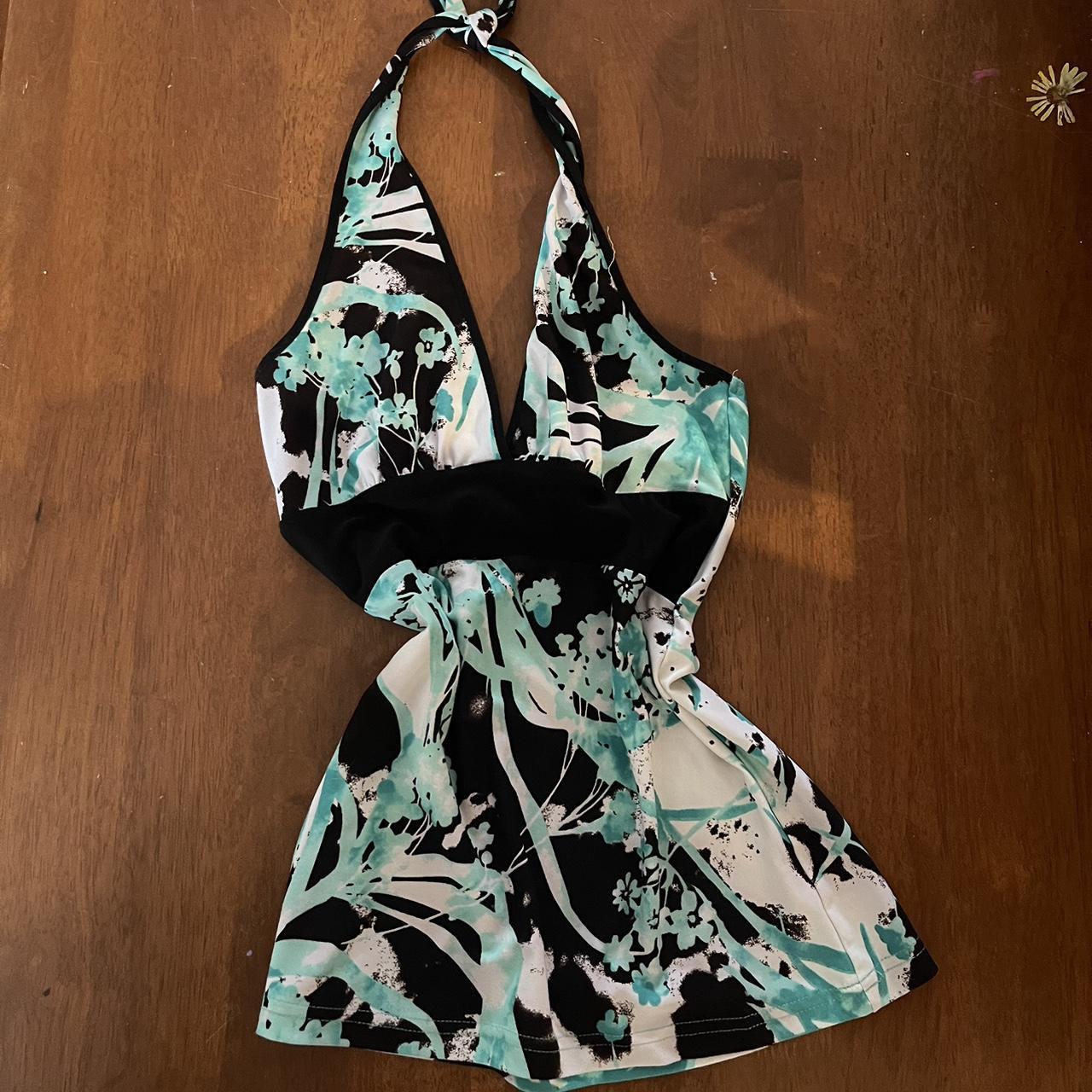 Super cute 2000s flowy halter top. Never worn,... - Depop