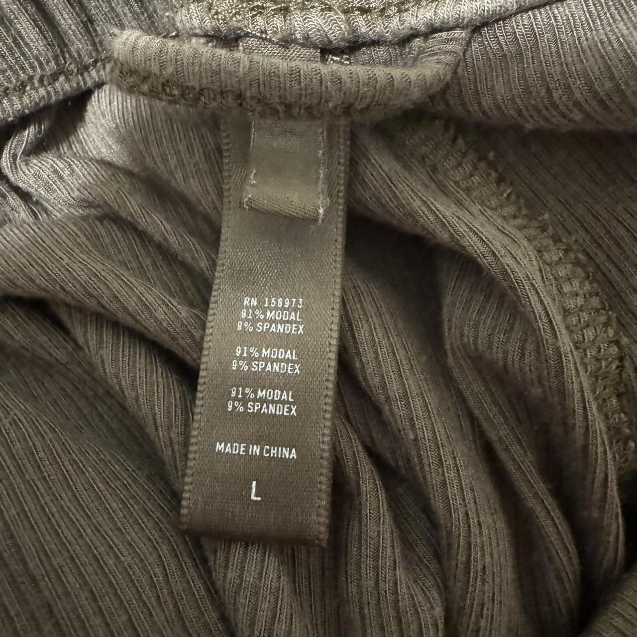 Skims set! Top is size small, pants are size medium!... | Depop