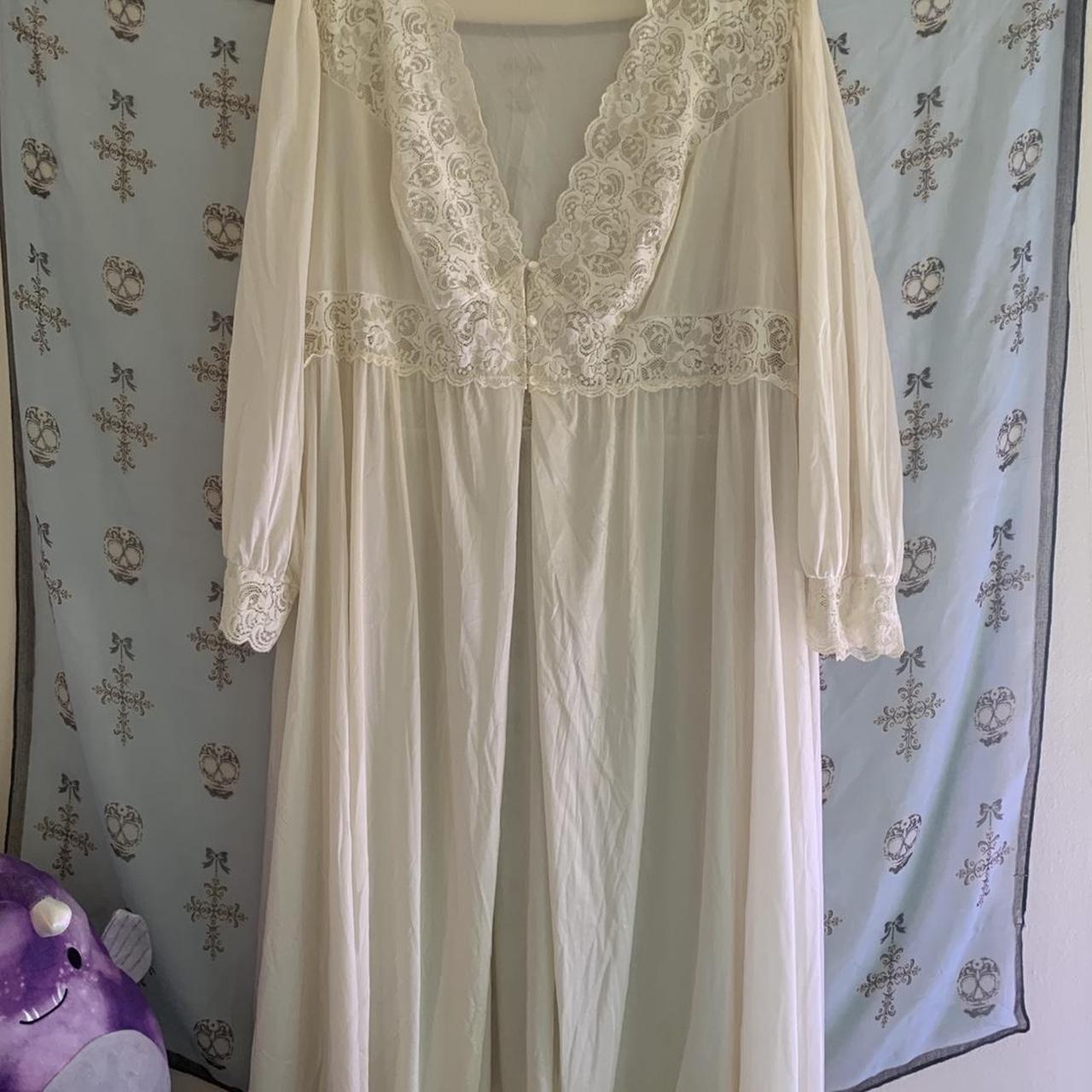 vintage 70's loungewear robe ~*~*~ gorgeous cream... - Depop