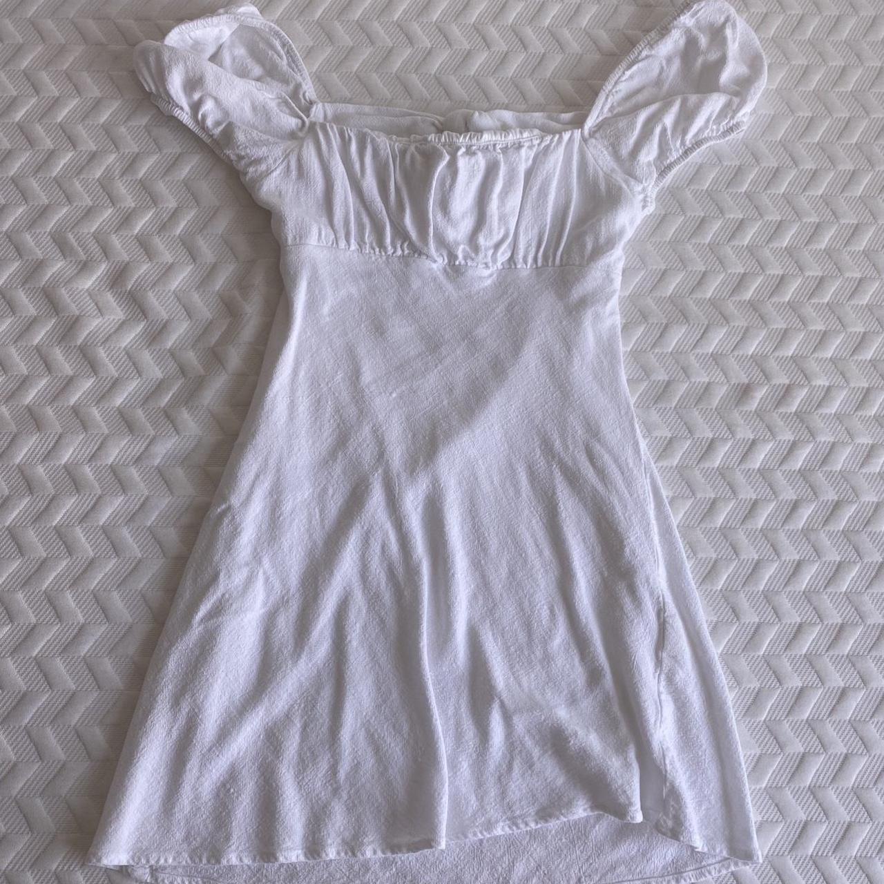 Cute white mini dress, summer dress, simple and easy... - Depop