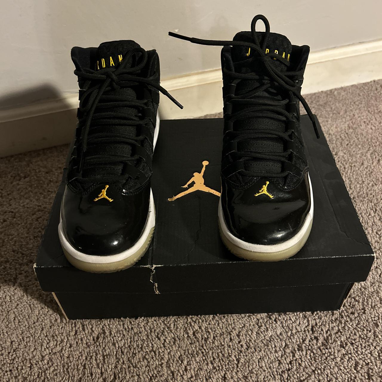 black and gold jordans size 4.5 have been used | Depop