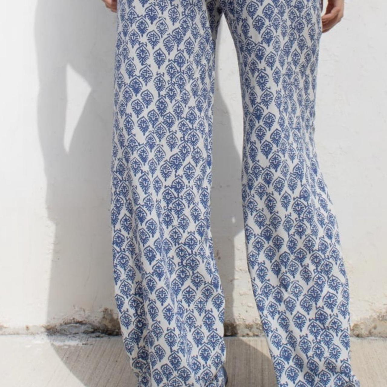 WITH TAGS Super cute subdued brand new pants Size... - Depop