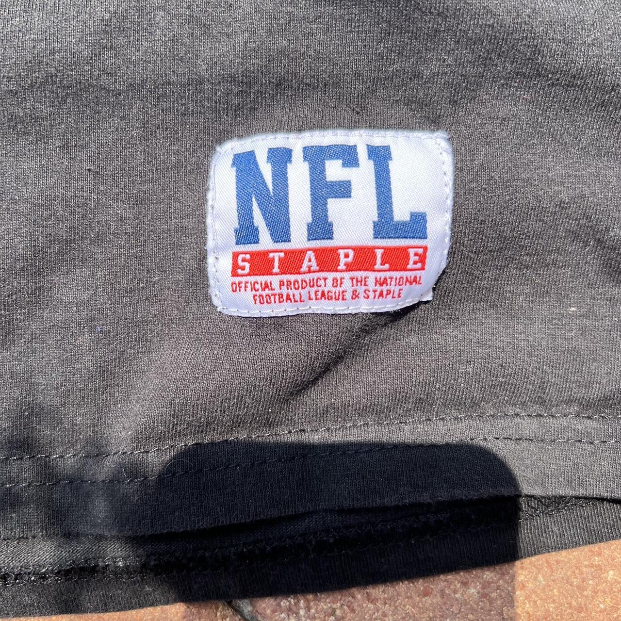 NFL Men's Black T-shirt | Depop